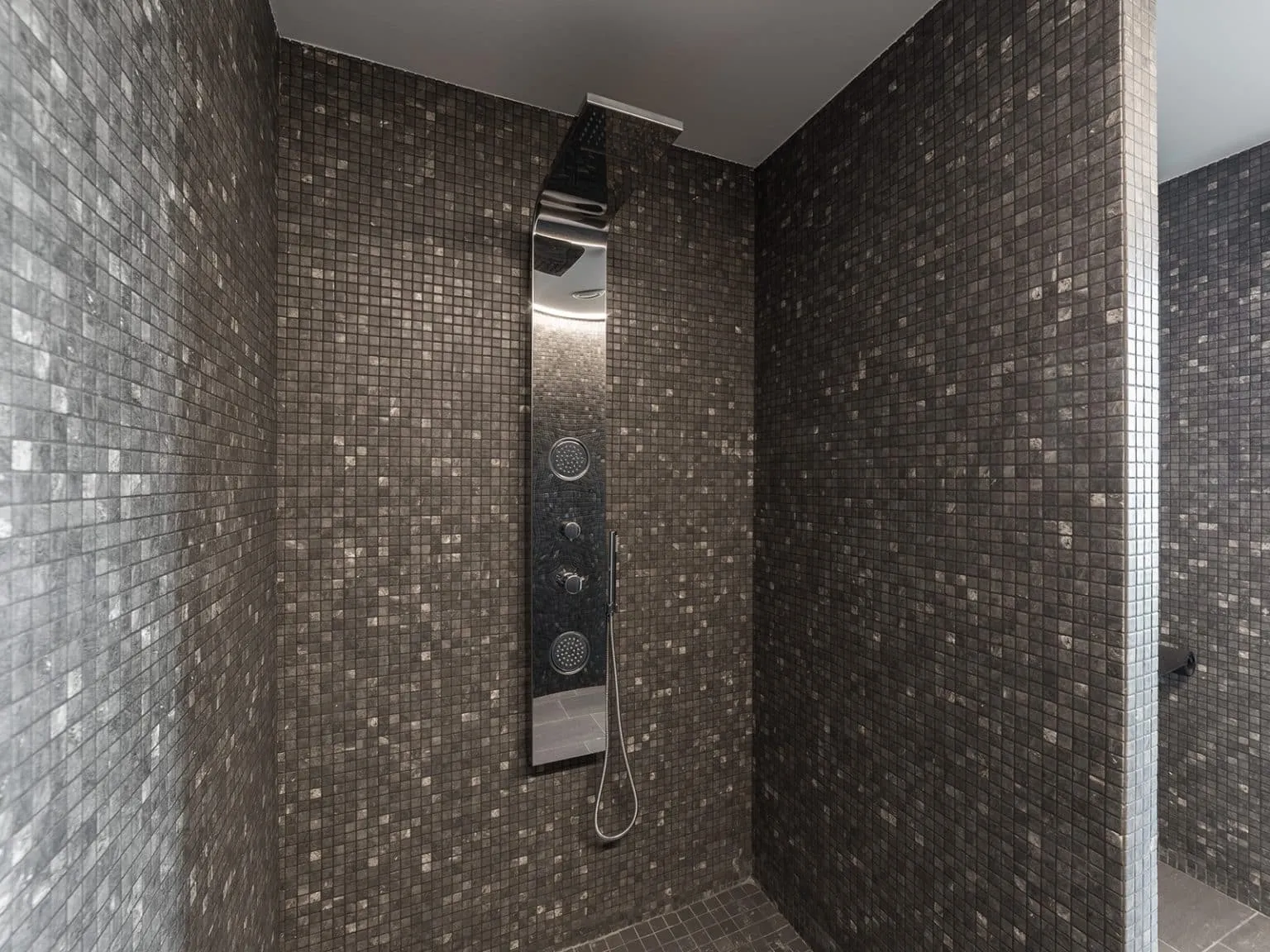 PHYLLITE - Pool Tile #1 GLASS MOSAIC TILE ONLINE SHOP